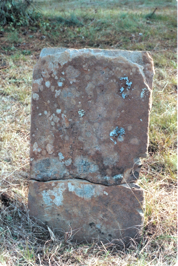 Mansfield Cemetery, headstone carved out of rock, Chinese inscription ...