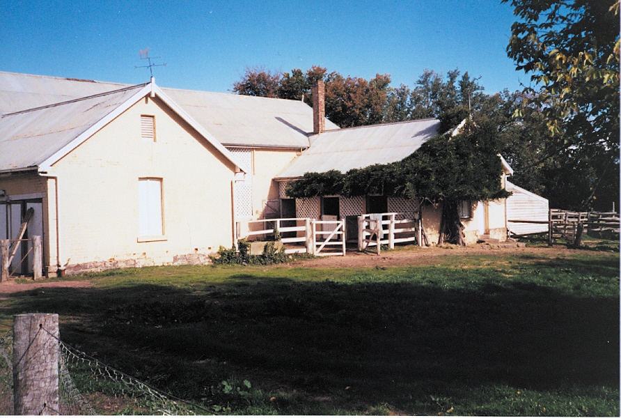 Delatite Station - Front stables with loose boxes. - High Country ...