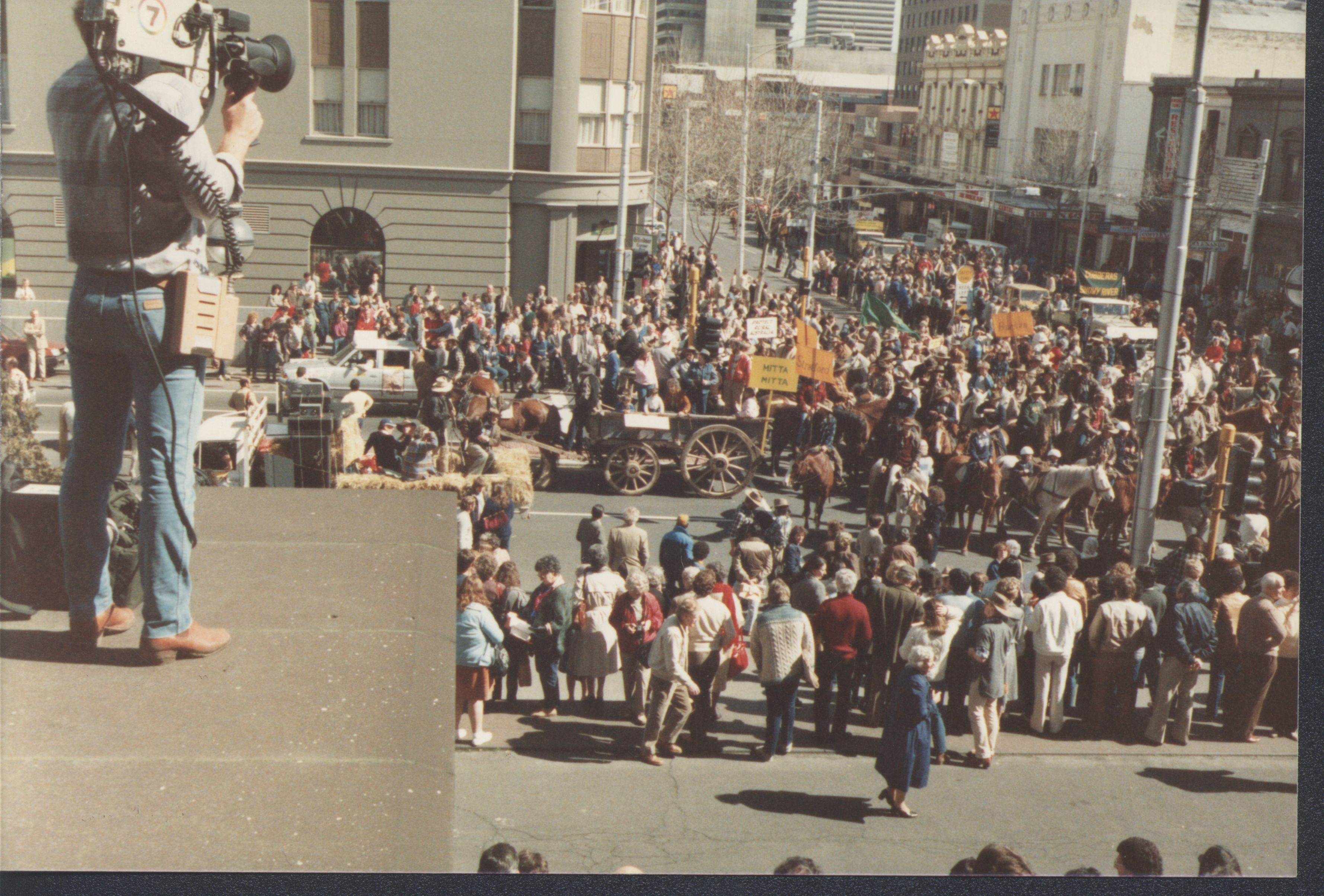 MOUNTAIN CATTLEMEN’S PROTEST RIDE TO PARLIAMENT HOUSE MELBOURNE 4 ...