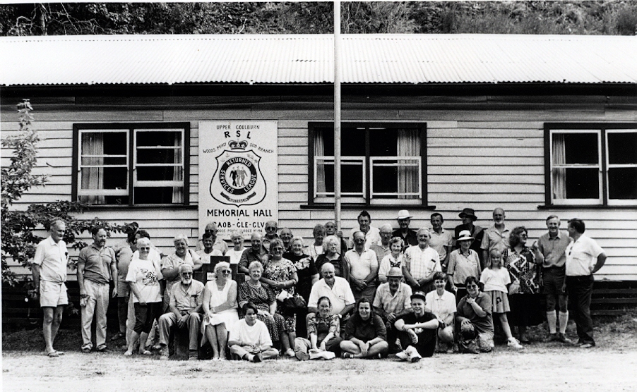 Woods Point residents outside the Woods Point RSL Hall - High Country ...