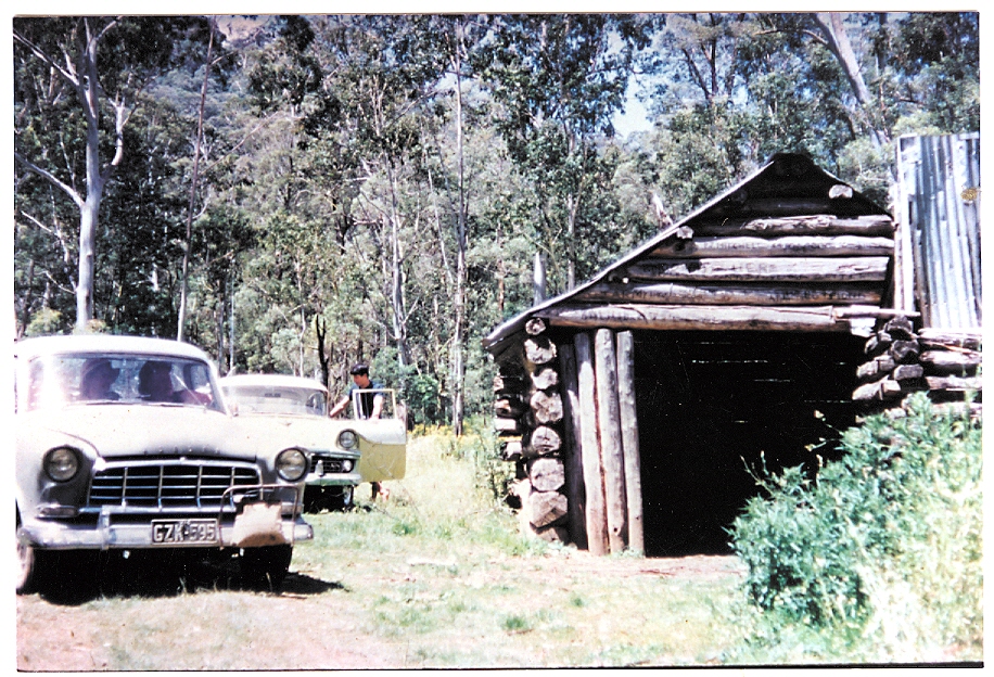 8-mile hut on the Howqua River - High Country History Hub