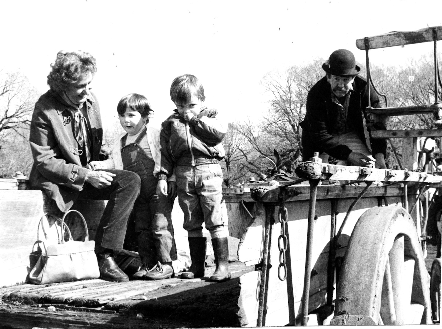 Mrs Lorna Lovick nee McCaskill (Jack Lovick's wife) and grandchildren ...