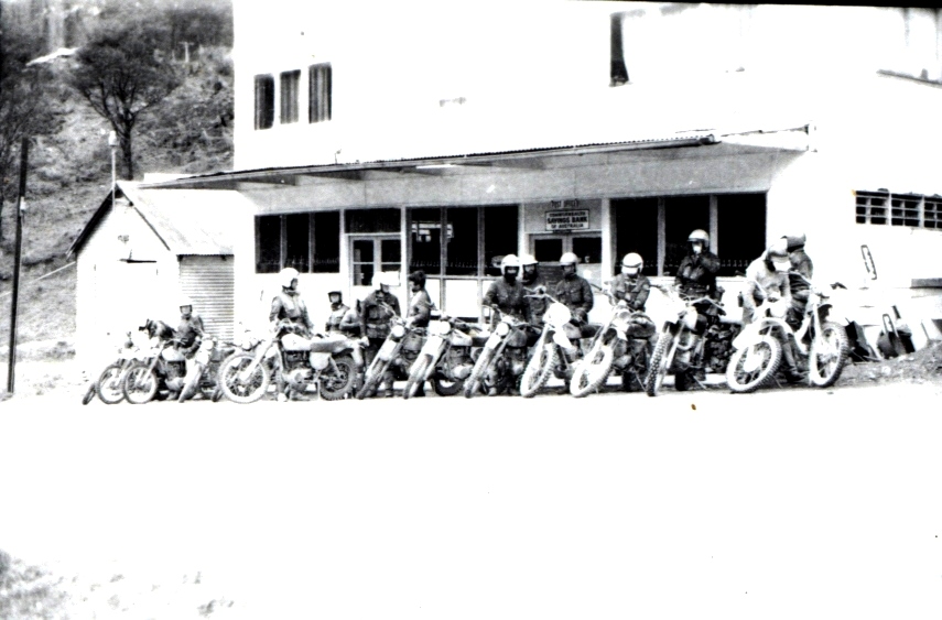Bike riders in front of the Woods Point General store - High Country ...