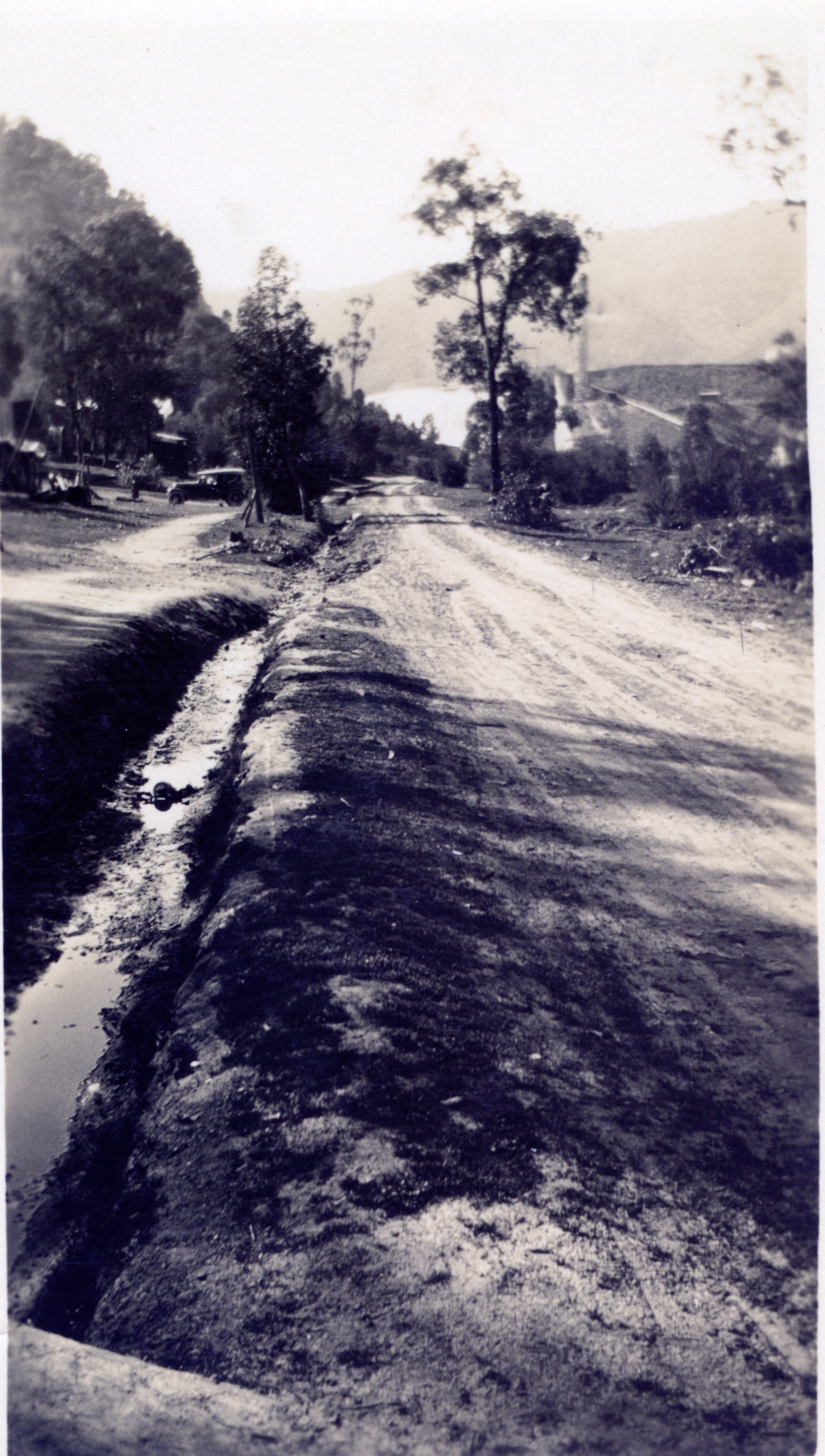 Perhaps flooding of the Delatite River, where Fords Creek joins - High ...