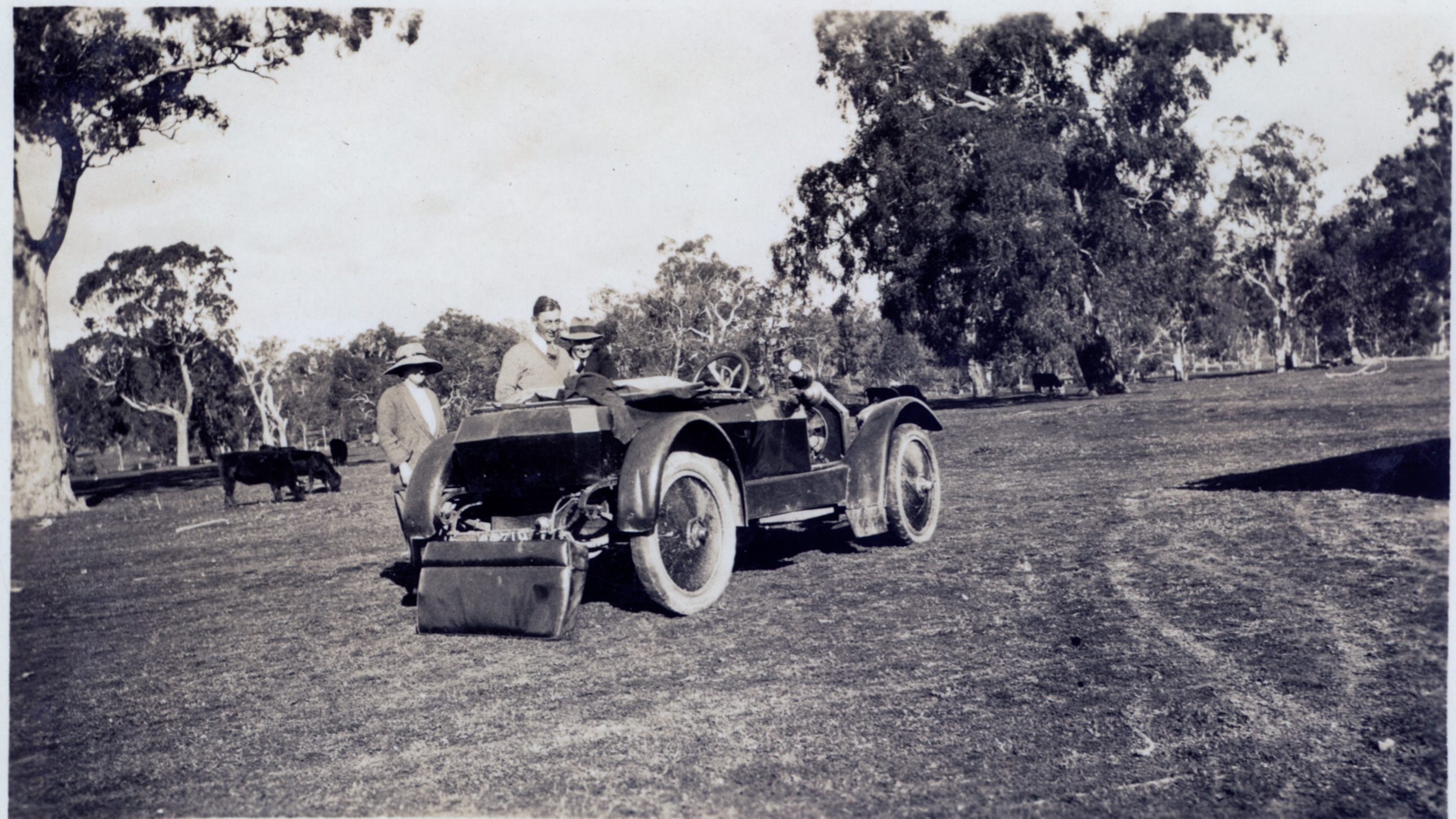 'Bitzer' - Mr and Mrs Bostock going touring! Off the beaten track ...