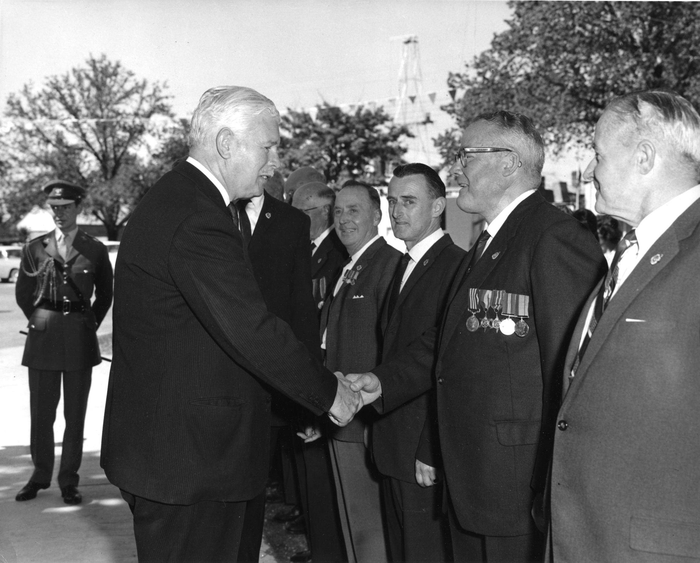 Sir Rohan Delacombe addressing the Mansfield Returned Soldiers, 27/06 ...