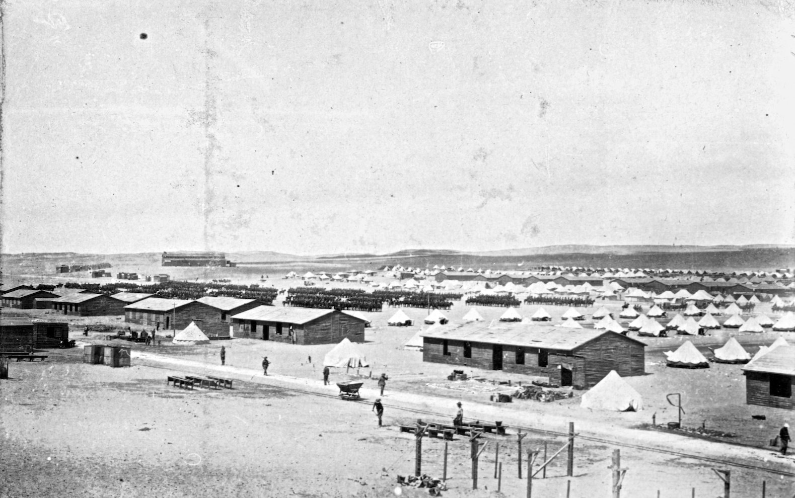 World War 1 - Mena Camp. Third Brigade lines up. 8th Light Horse ...