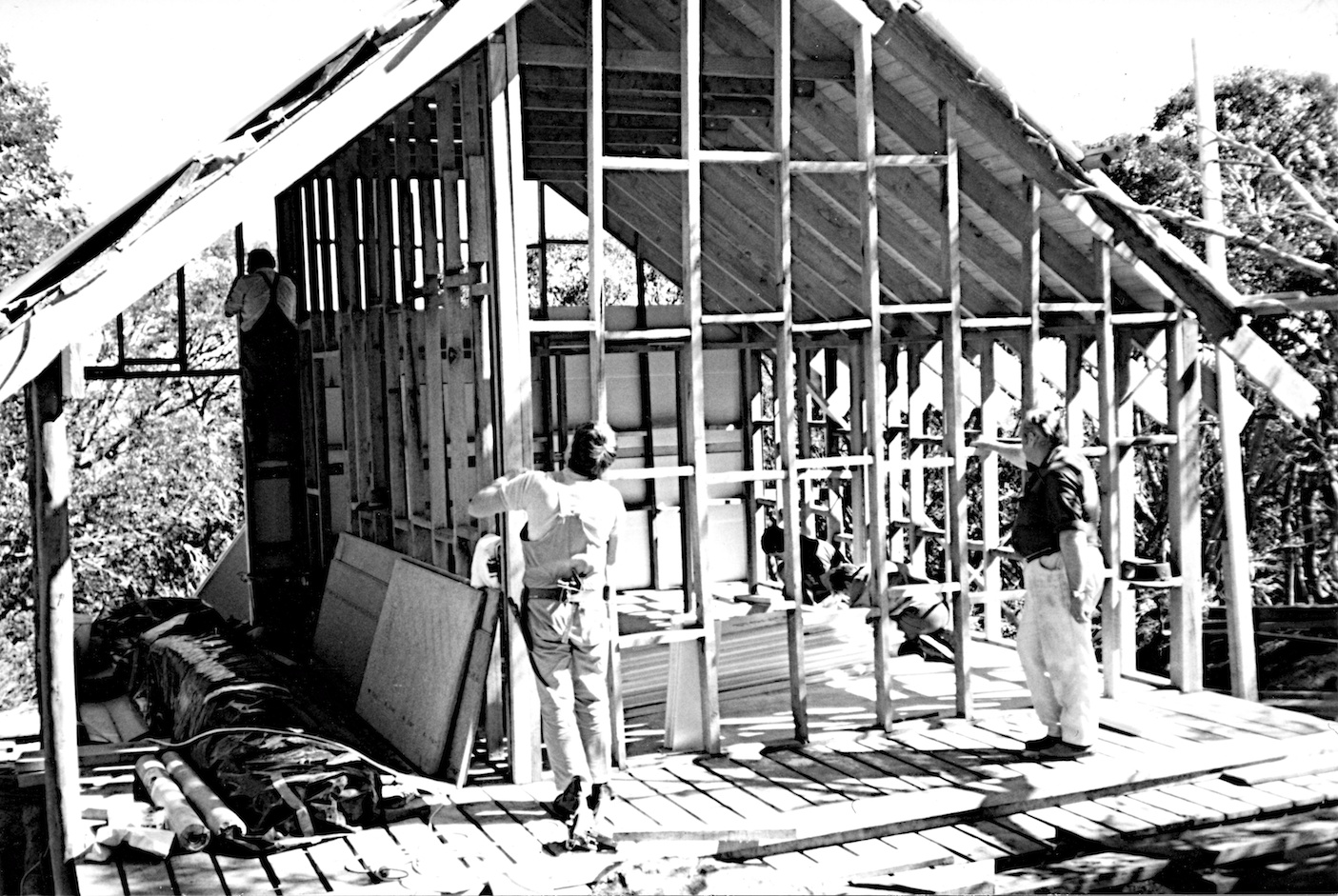 Building Mt Stirling Hut. George Mazar on the left and Brian Vaughan on ...