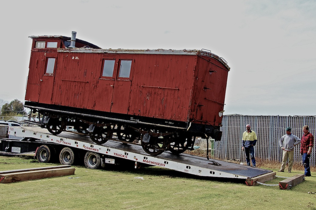 Mansfield Railway Station: Rolling the Victorian 1889 Guard's Van off ...