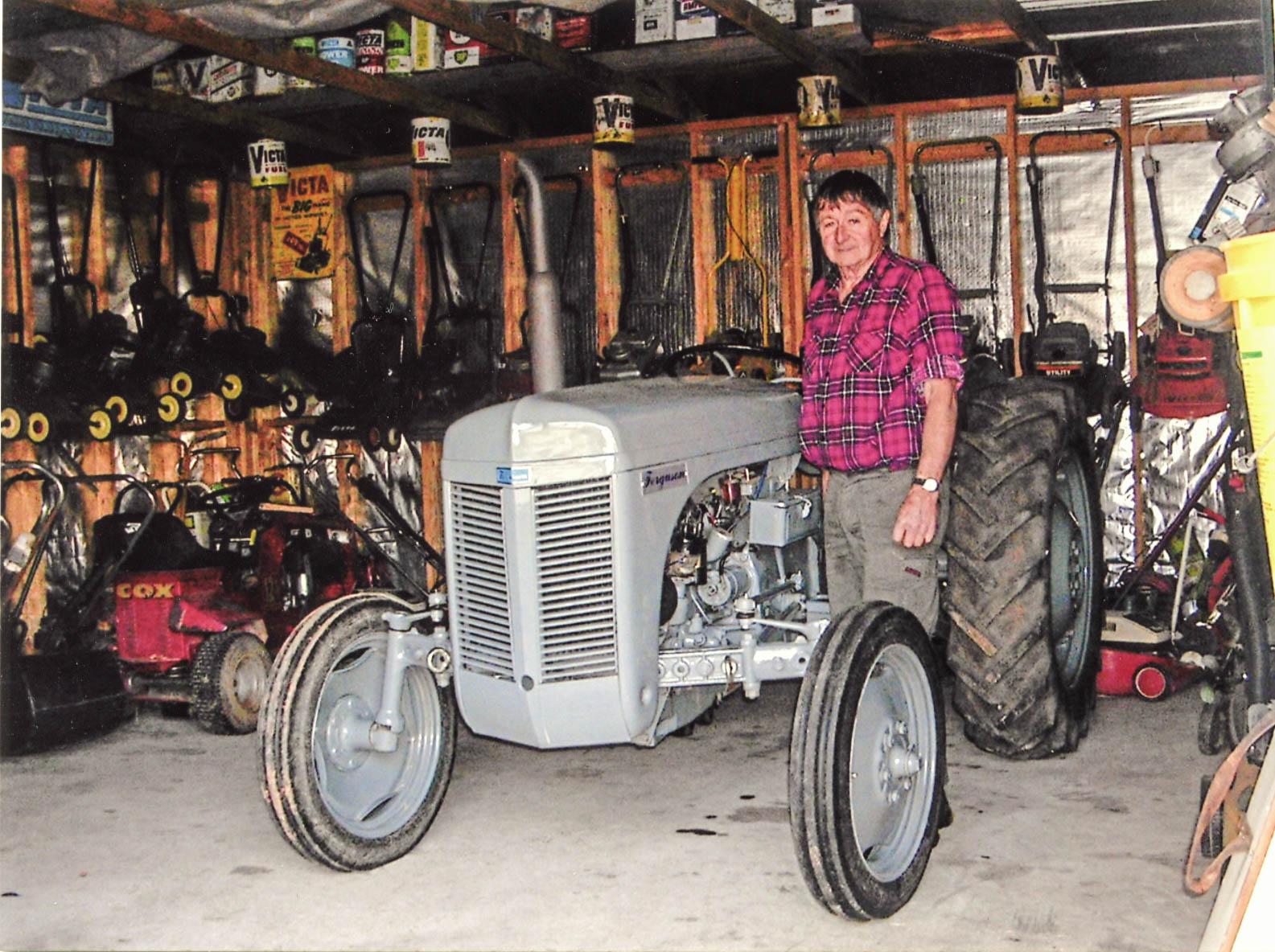 Bernie Anstee collection No 12. A 1952 Victa. - High Country History Hub